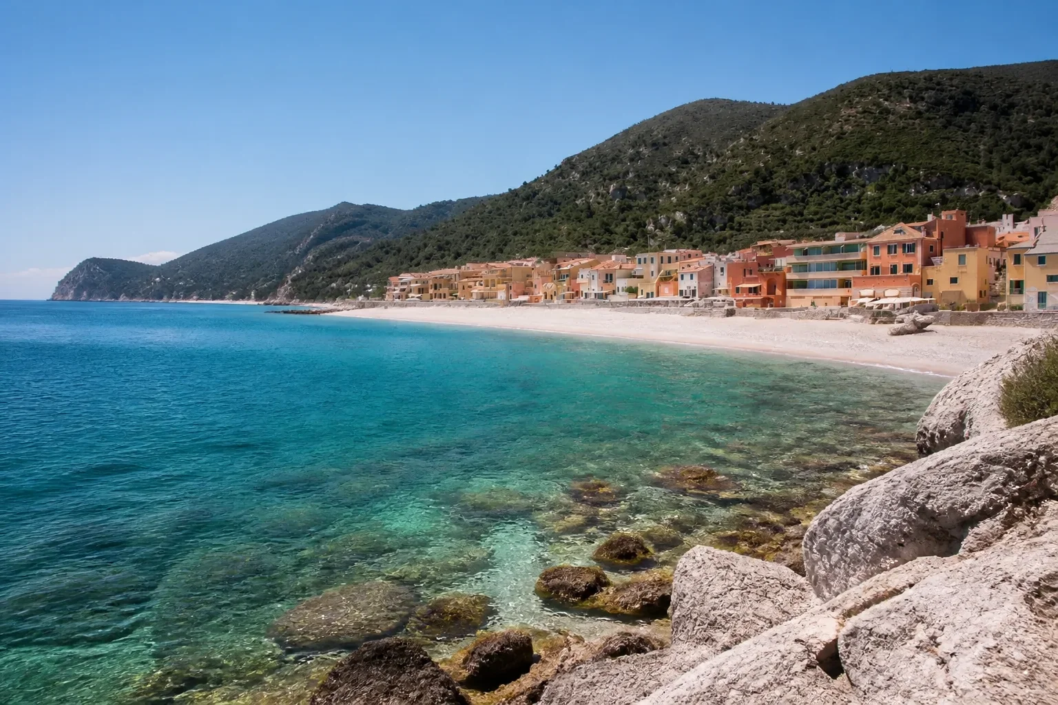 Spiaggia di Varigotti – spiaggia di Finale Ligure (Savona)